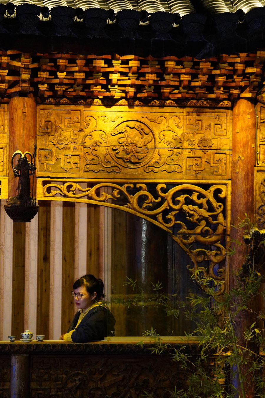 Ancient stage attracts audience again-China Story